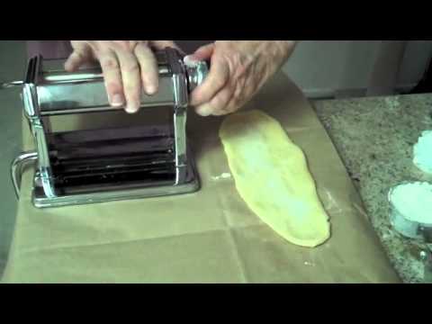 How to make Kruschiki - YouTube