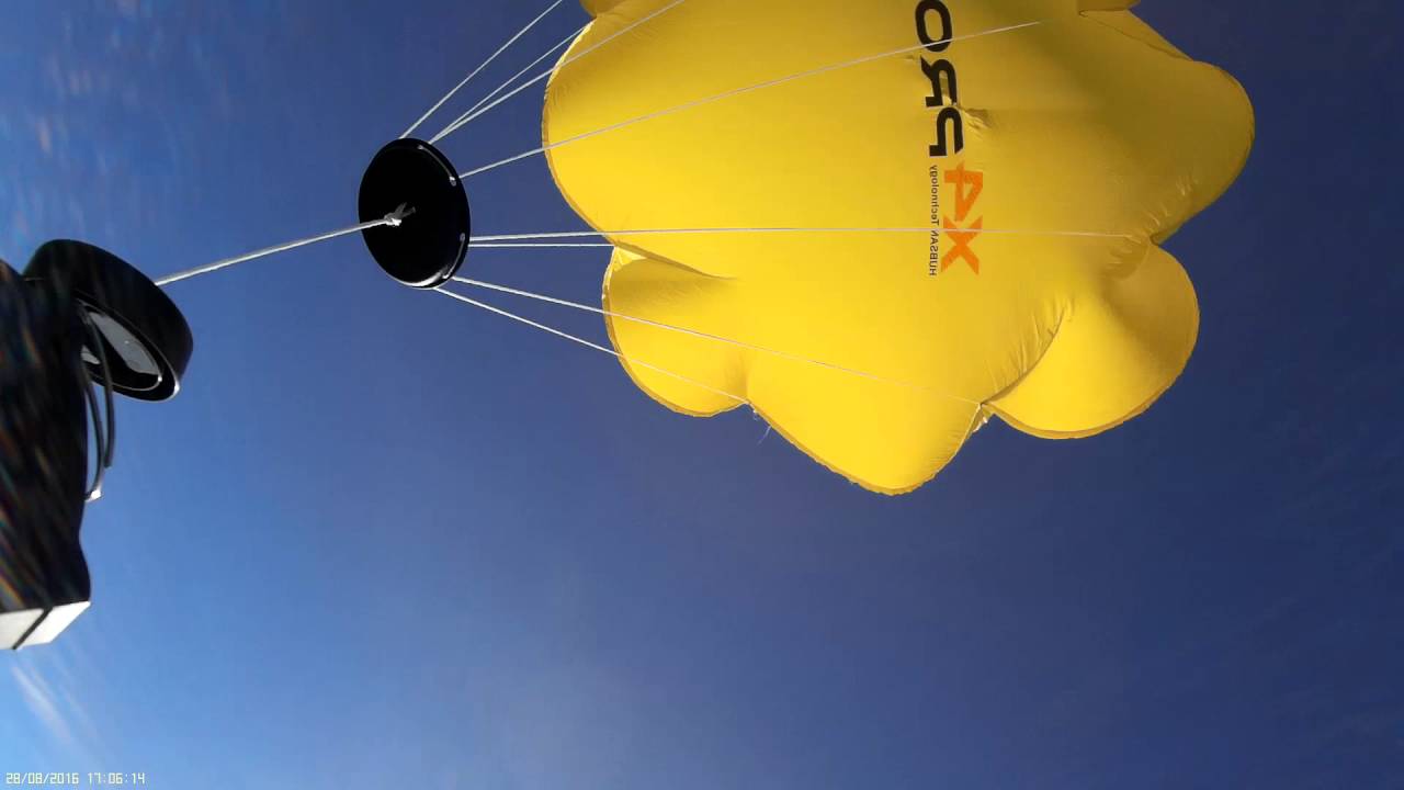 The test of the parachute - YouTube