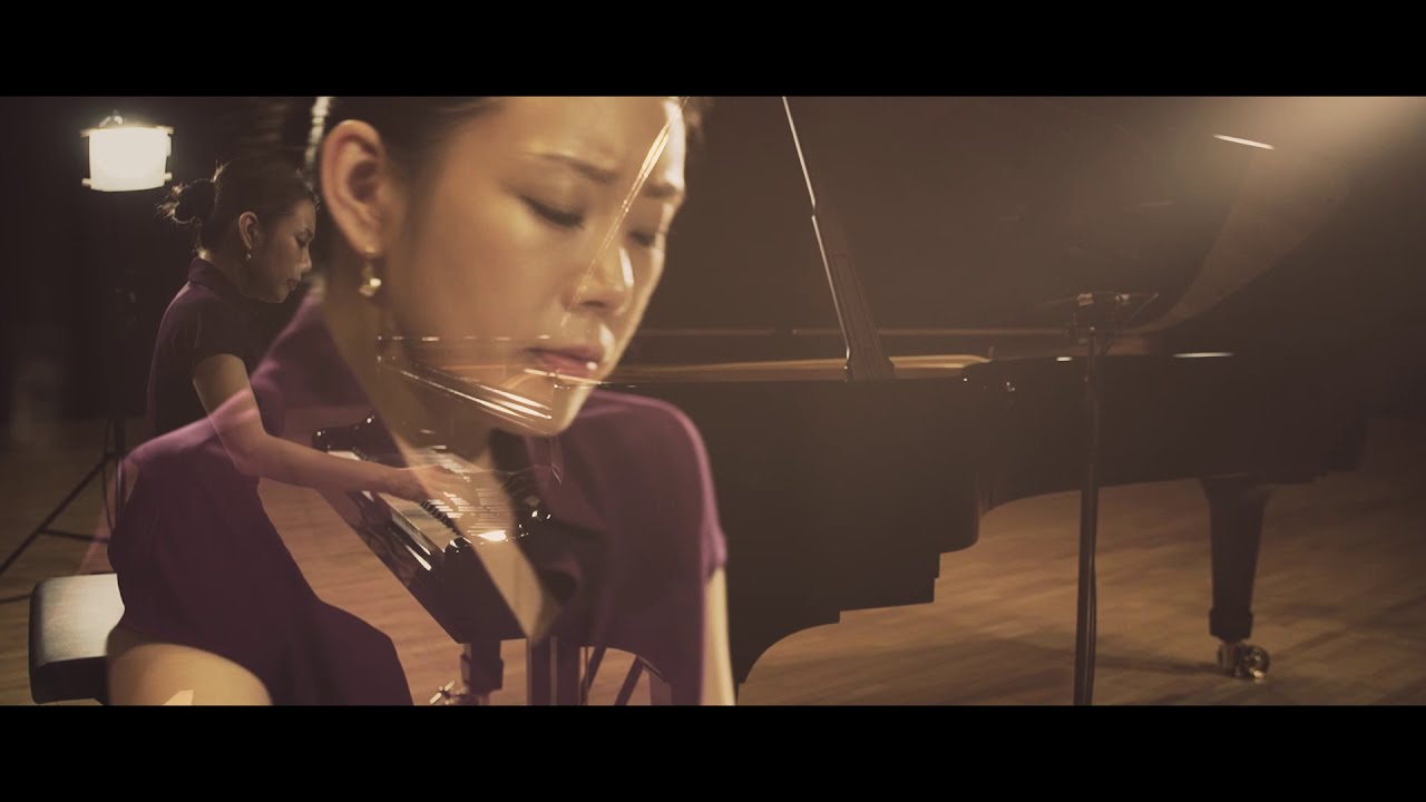 Yoonie Han plays Schumann/Liszt's "Widmung" 슈만/리스트 "헌정" - YouTube