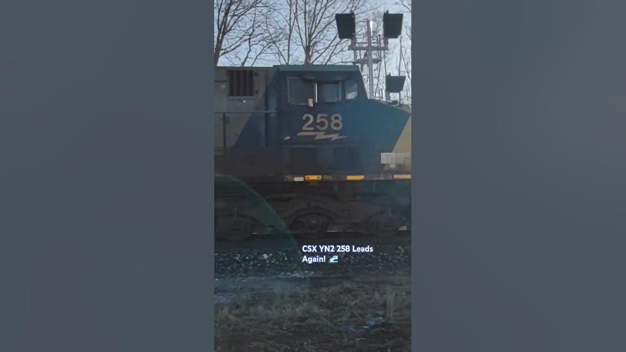 CSX Manifest Train led by 258 at St Joseph Michigan - YouTube