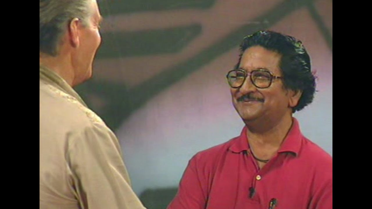 Taqdeer Hasan Kamaal with Tom Alter / Adabi Cocktail - YouTube