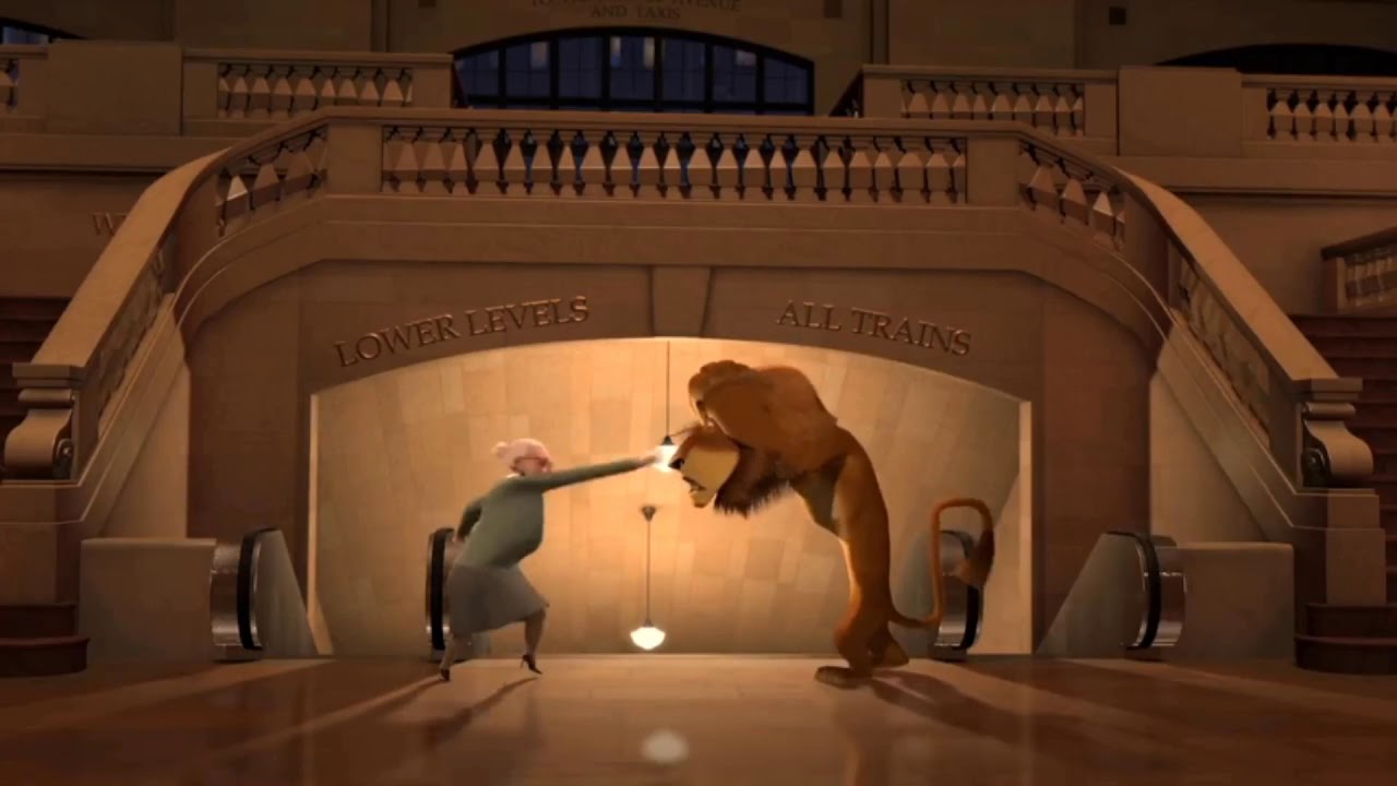 Madagascar: Old lady beating up Alex - YouTube