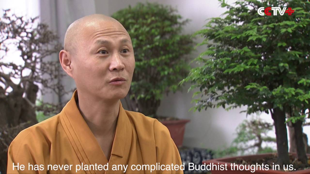Cute Robot Monk Xian'er Help Spread Buddhist Teachings in China - YouTube