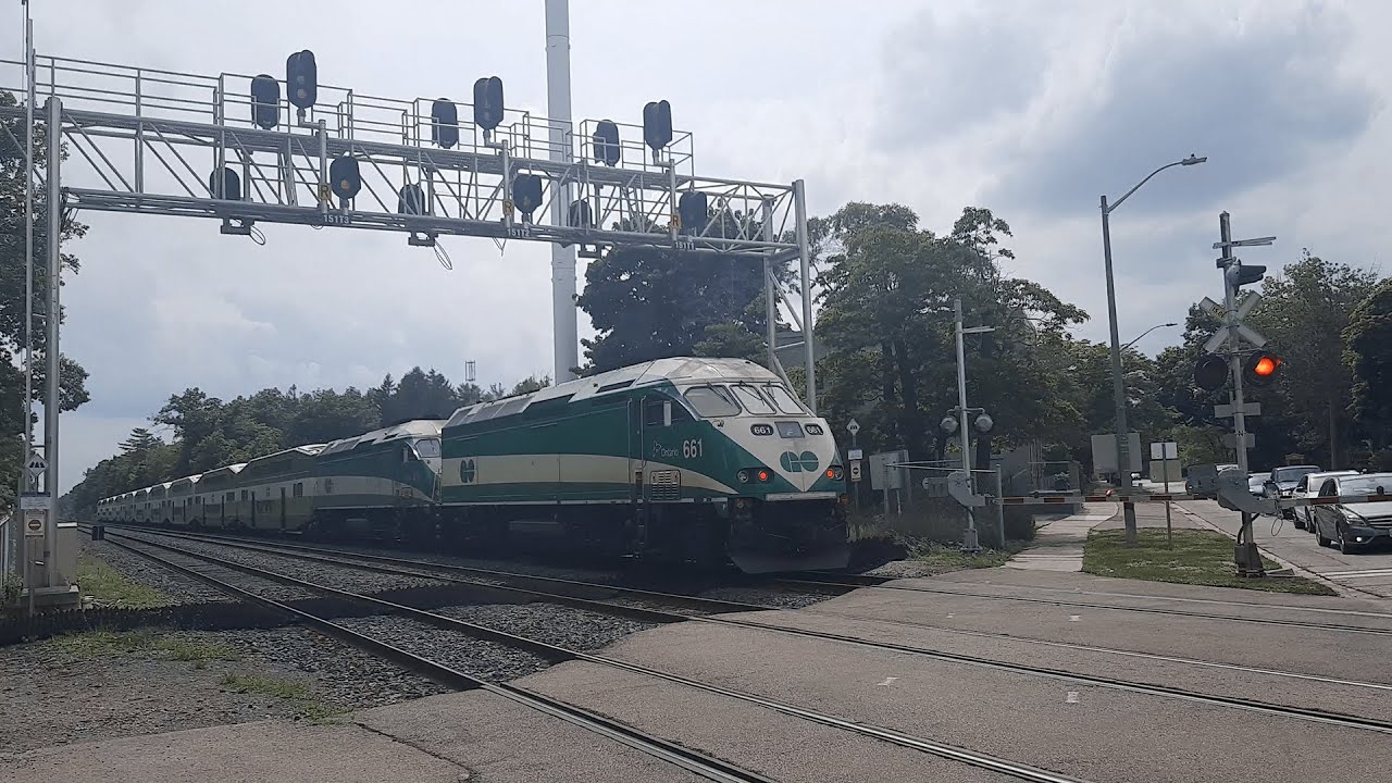 DOUBLE! GO Train 1023 - 343W at Lorne Park Road. July 8, 2022 - YouTube