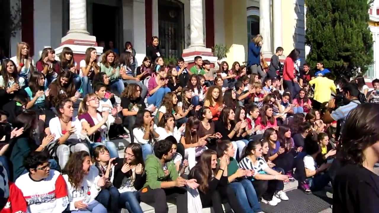 ΜΟΥΣΙΚΟ ΣΧΟΛΕΙΟ ΣΕΡΡΩΝ- Διαμαρτυρία 23/10/12 (2ο μέρος) - YouTube