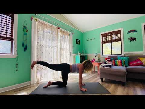 Vacation mode yoga, a quick Hatha flow (all levels/beginner)