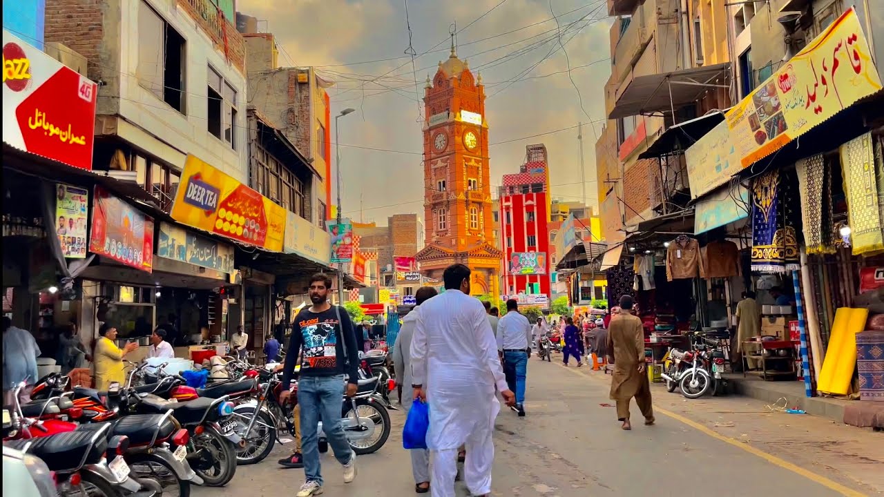 Faisalabad Chiniot Bazar Pakistan Walk Around - YouTube