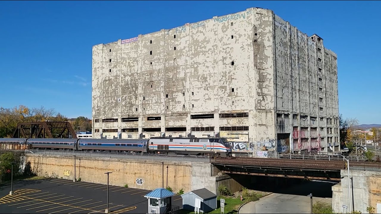 Amtrak Train 290 Passes the Central Warehouse in Albany, NY - YouTube