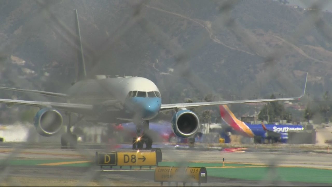 Vice President Pence's Plane Arrives In Burbank - YouTube