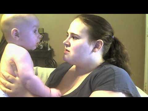 Mommy singing opera to baby - YouTube