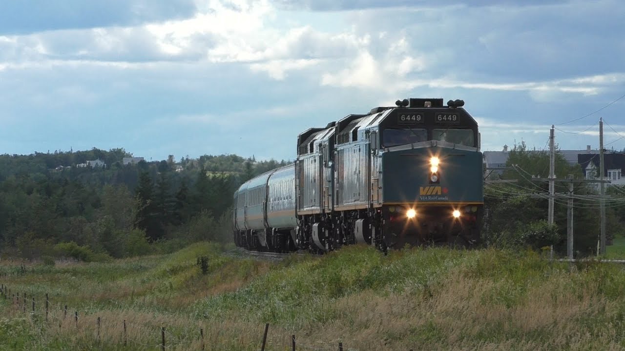 VIA 6449 leads VIA 14 "The Ocean" on 2 Subdivisions 8/31/19 - YouTube