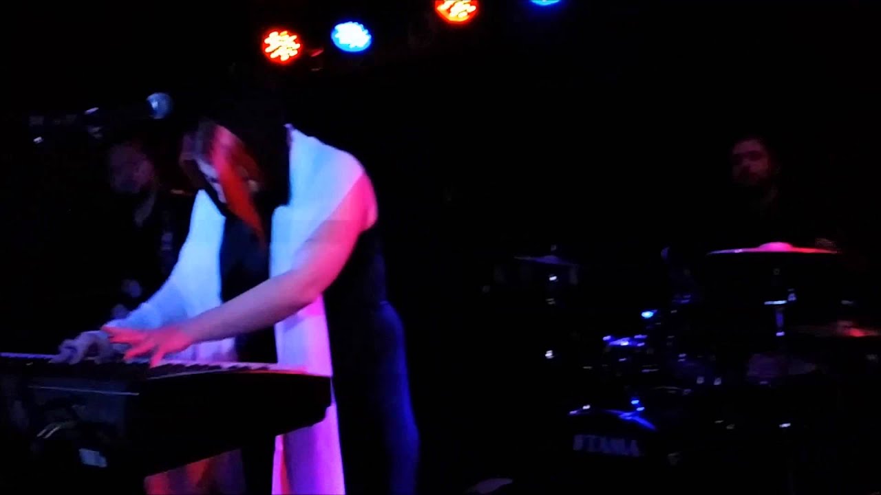 Lisa Cuthbert - Storm Coming On LIVE - Köln/Cologne - MTC - 06.12.2014 ...