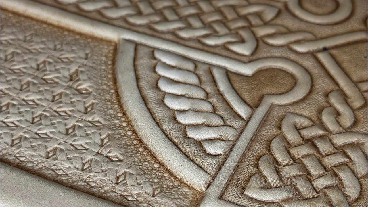 Celtic Knot Leather Tooling ☘️| Kelly Leather Goods - YouTube