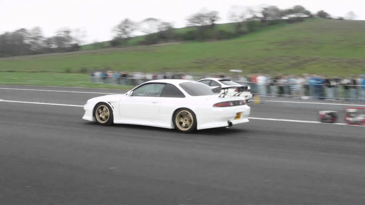 straightliners enniskillen drag racing 10-04-2011 - YouTube
