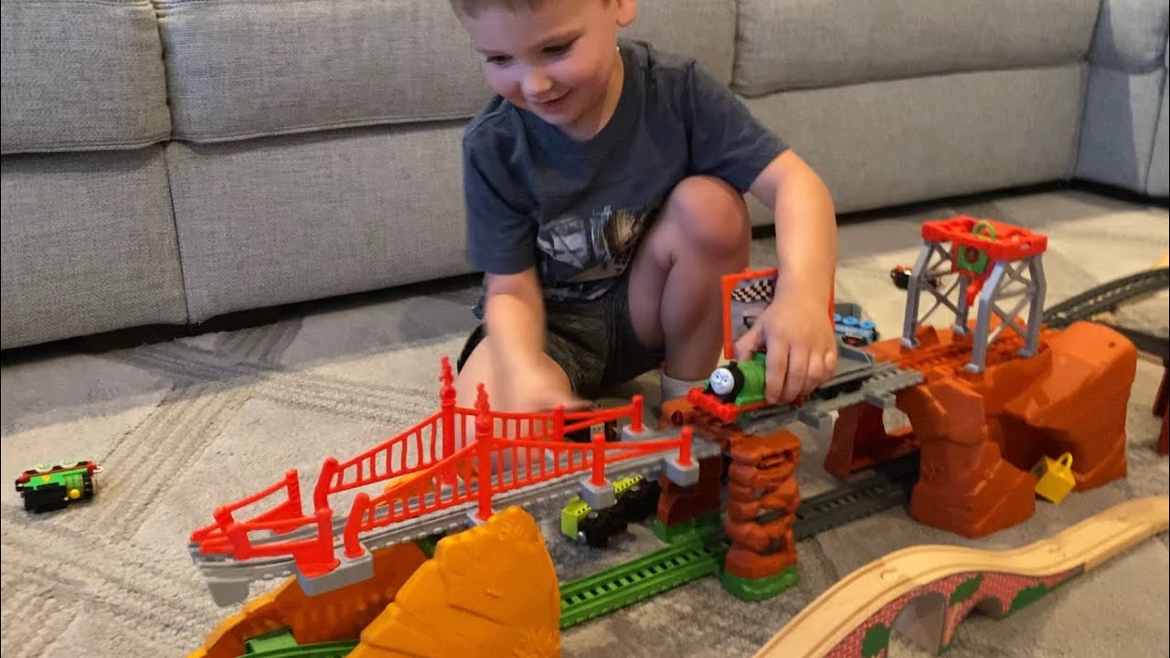 Brayden’s finale show! Thomas & Friends pick up & drop off boxes! (part ...
