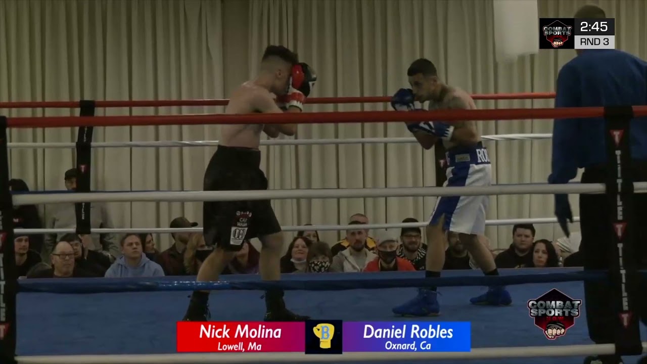 Nicholas Molina vs. Daniel Robles - YouTube