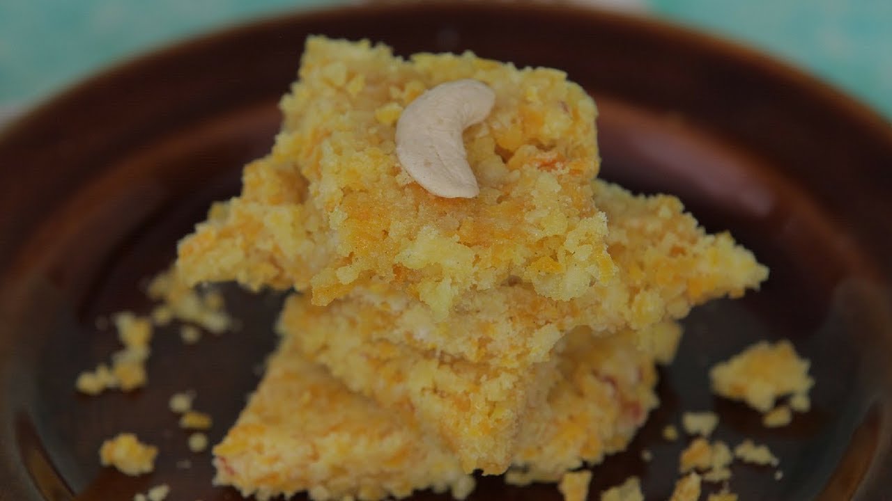 Carrot Coconut Burfi - Gajar Nariyal Ki Barfi | गाजर नारियल बर्फी ...