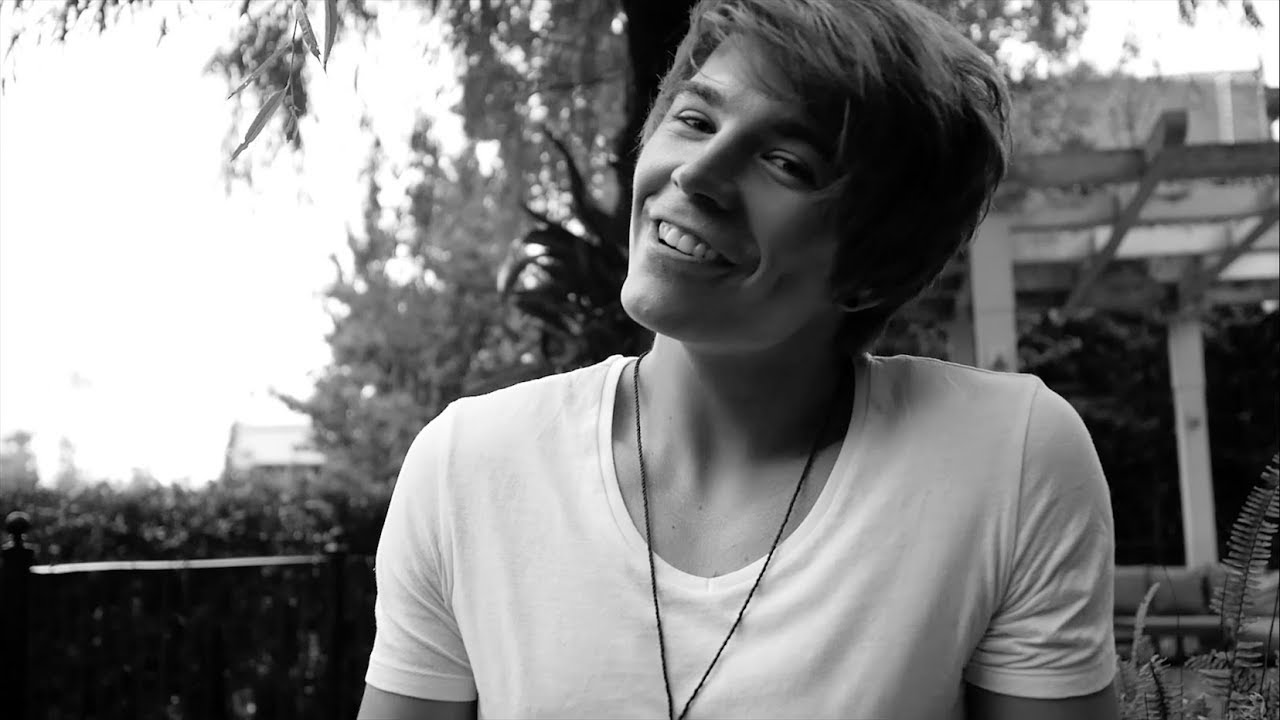 2U (Acoustic Version) JUSTIN BIEBER | Javier Luna - YouTube