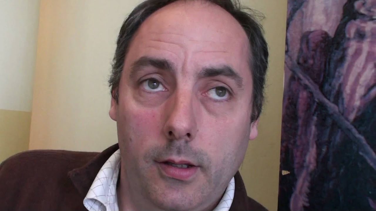 Entrevista a Kiko Sesma, Editor de Enjoy Asturias - YouTube