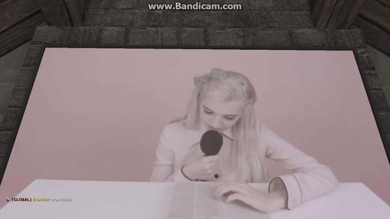 [GMOD] Playing Swamp Cinema at 11pm... while praising poppy - YouTube