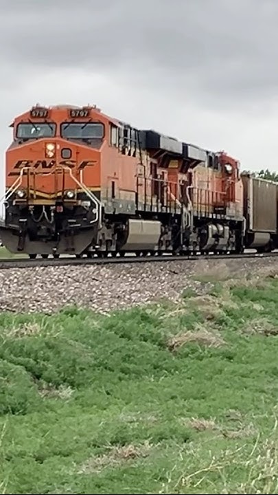 2 BNSF gevos trail a coal train at Longmont #bnsf #railfan #trains #train #shorts #short # ...