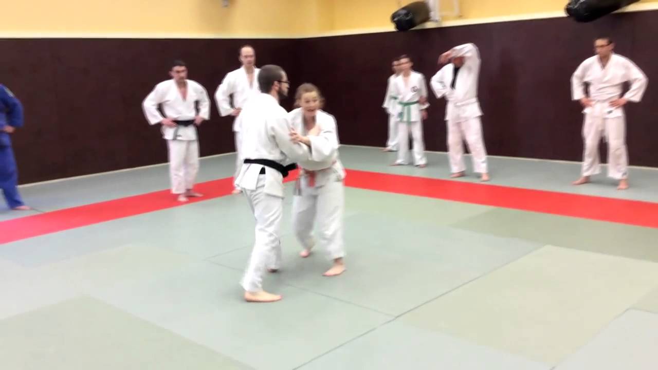 Jane Bridge Taï otoshi en reculant - YouTube