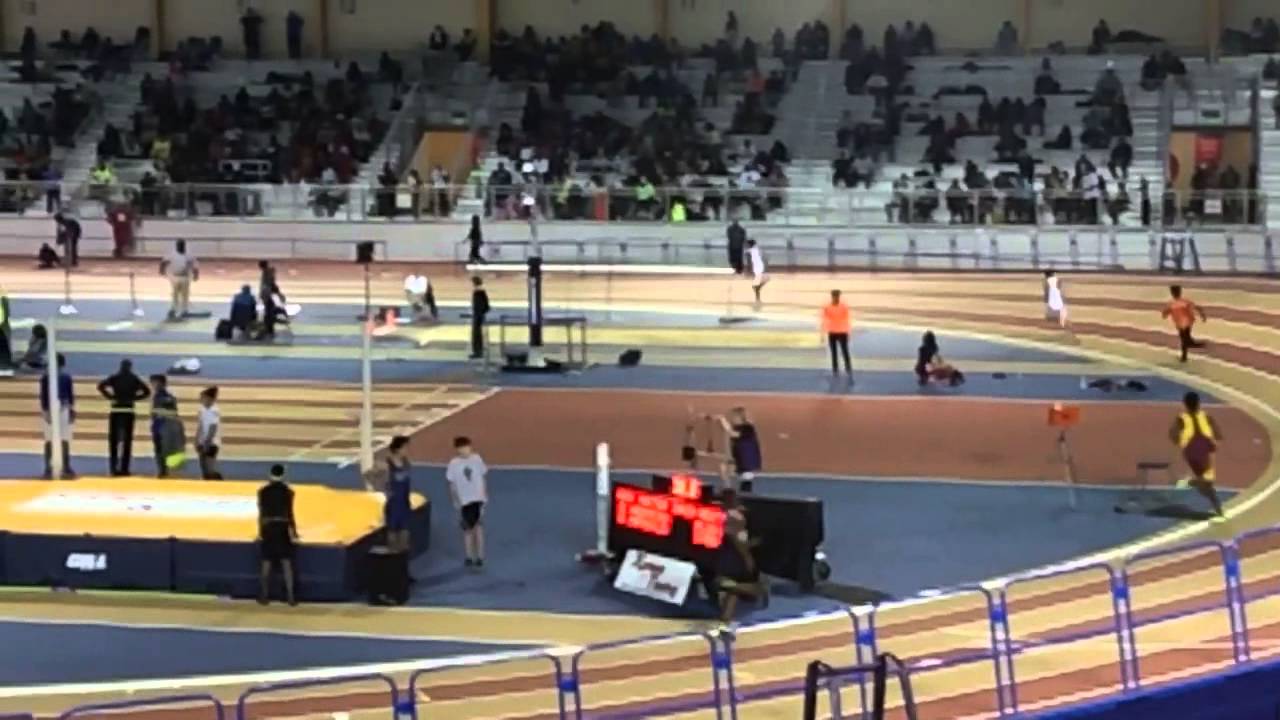 Brian Herron 400m Alumni Age-Group Invite New Record - YouTube
