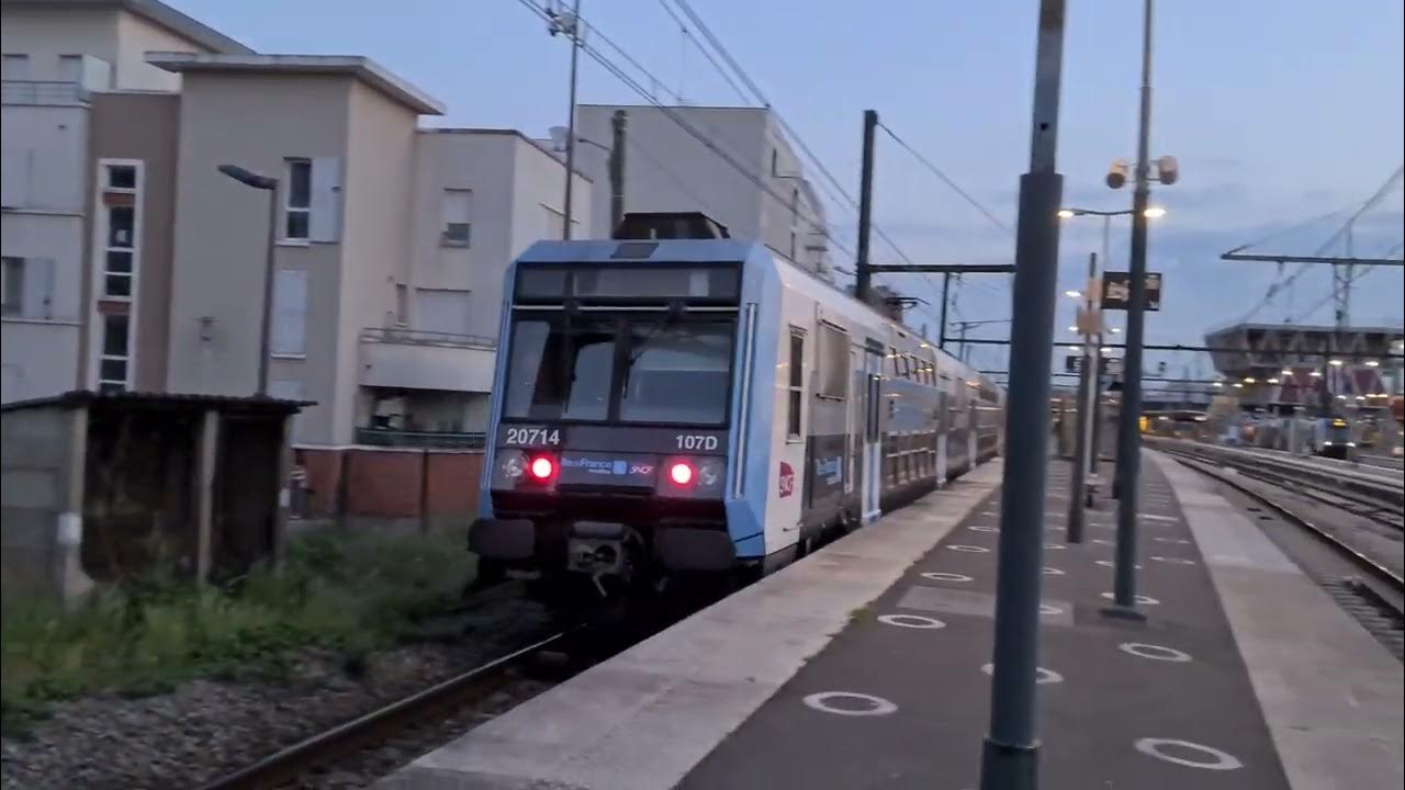 [RER D] Croisement de Z 20500 IDFM + klaxon en gare de Juvisy - YouTube