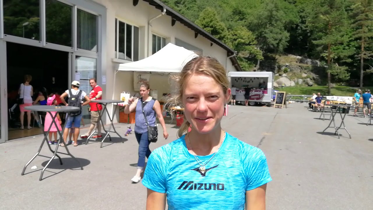 Interview de Maya Chollet - YouTube