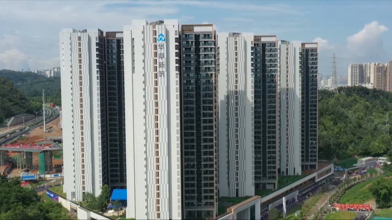 GLOBALink | Modular high-rise buildings built in China's Shenzhen - YouTube