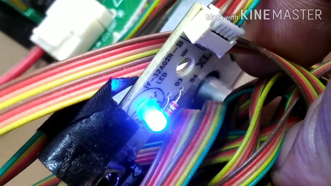 centrix 32 led tv not torning on - YouTube