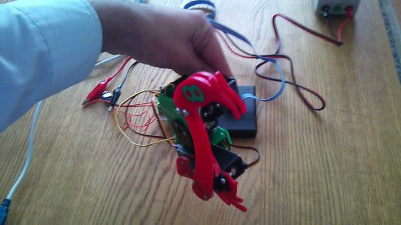 Praying Mantis Robot Project - Arm Movement Testing #1 - YouTube