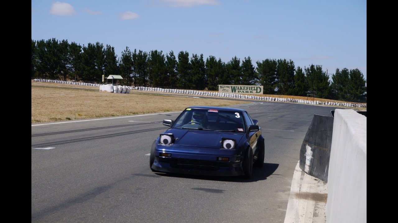 Toyota MR2 AW11 4AGTE - 1:07.86 - Wakefield Park - YouTube