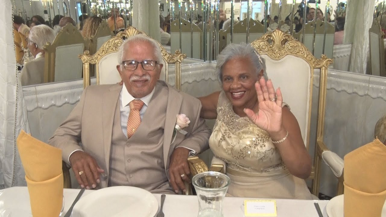 Edwin y Lydia Nuestro 50 Aniversario - YouTube