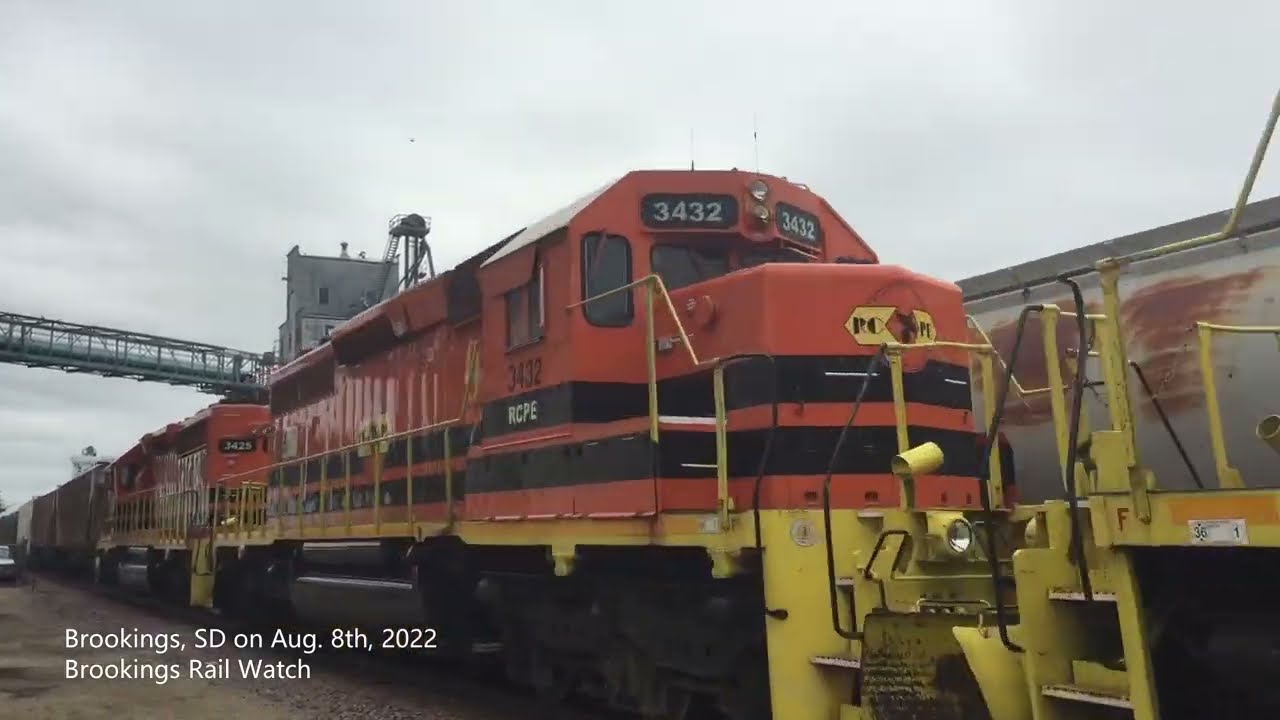 RCP&E 3469 [w/ 3465, 3432, 3425] Passing Through Brookings, SD (8-6-22 ...