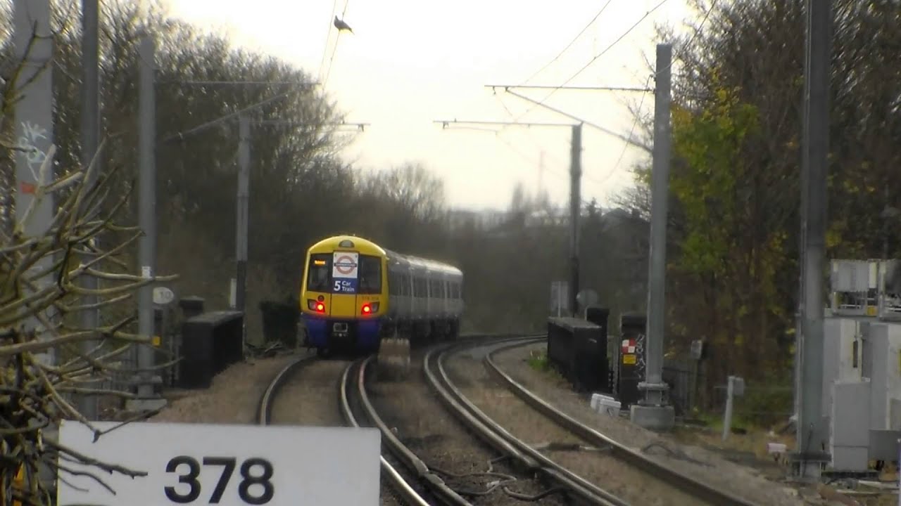 Trains at Acton Central (19th December 2015) - YouTube