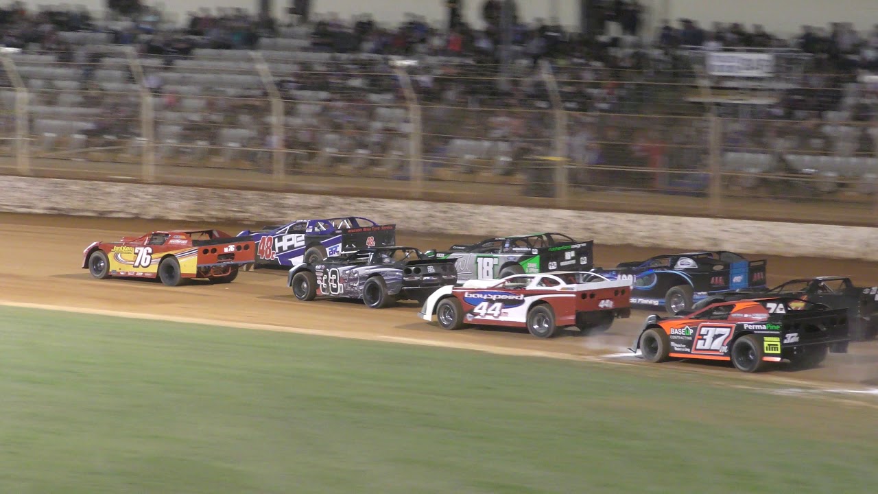 NZ Super Saloons Qualifying Races Part 3 - YouTube