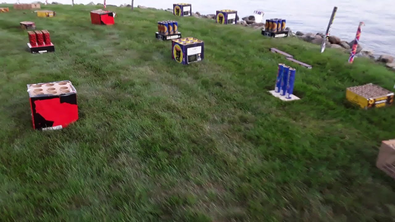 Insane fireworks at the lake! 2020 - YouTube