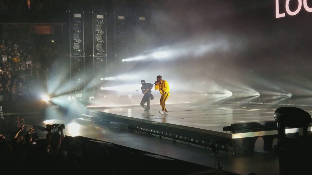 Kendrick Lamar- Damn Tour Opening United Center - YouTube