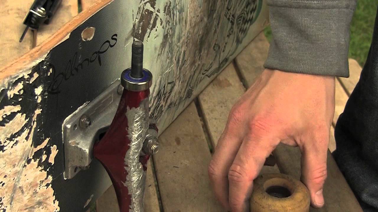 Puting together a skateboard - assembly instructions - YouTube