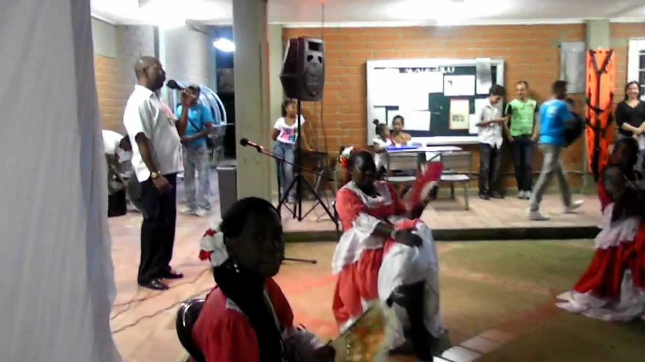 Homenaje a Héctor Mena Mena - YouTube