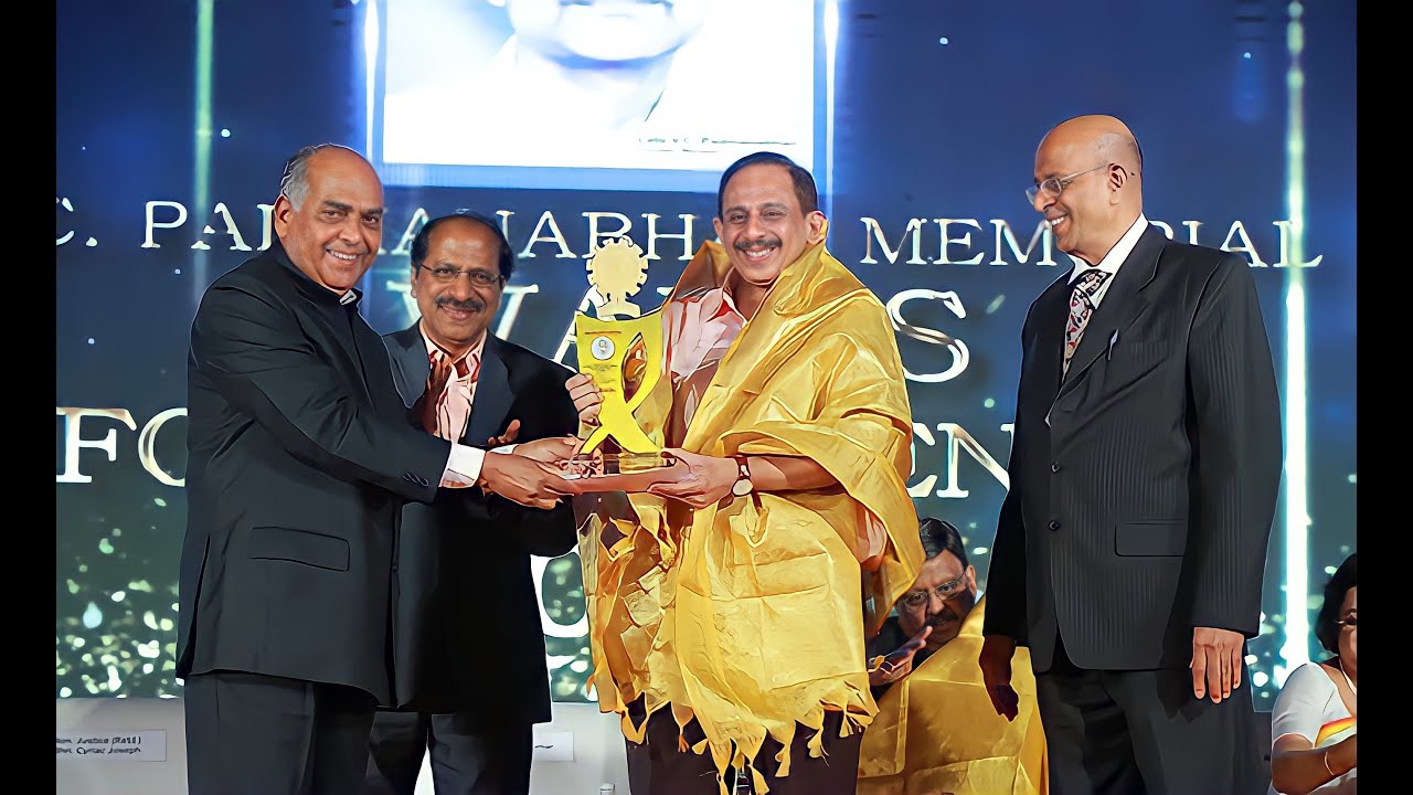 Shri. V.J. Kurian, IAS, MD, CIAL and Winner of the V.C. Padmanabhan ...