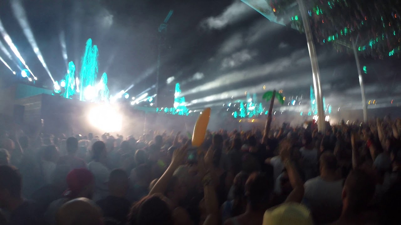 Timmy Trumpet Its not a Party without me - YouTube