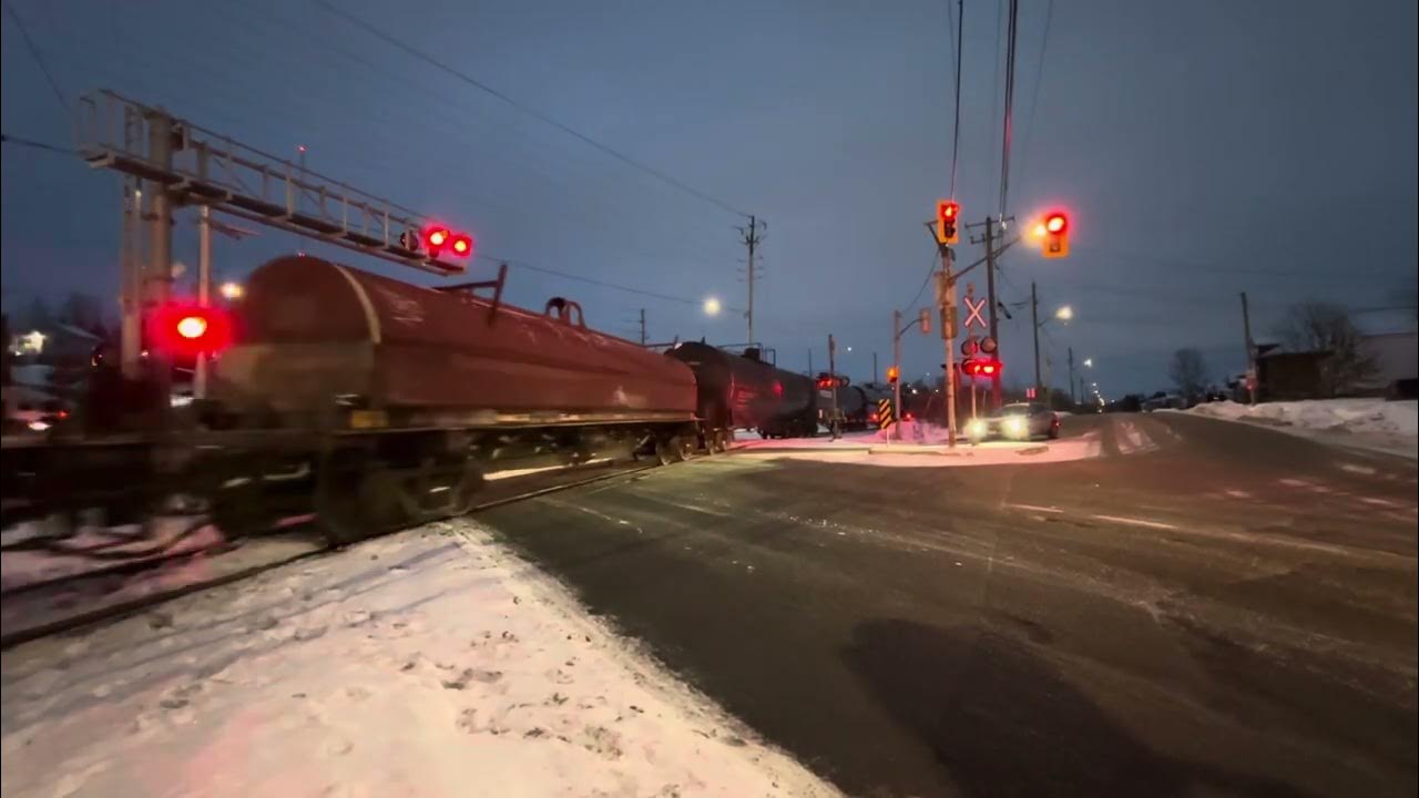 QGRY 3334 & HCRY 802 at West Sudbury (1/15/2025) - YouTube
