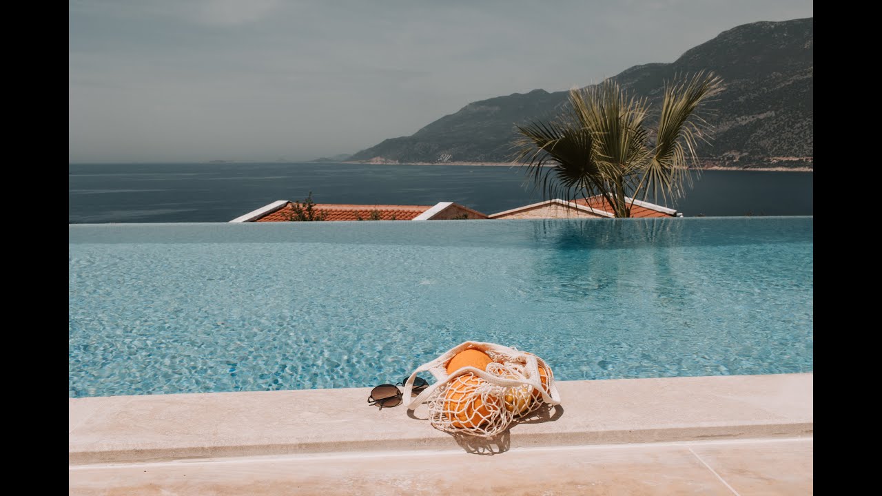 Mike Oldfield Between Cars and Chaos Remix Track 13 from 25 In the Pool ...