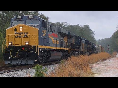 CSX 1972 Family Lines System Heritage Unit switching in Peachtree City, Ga and CSX combined ...