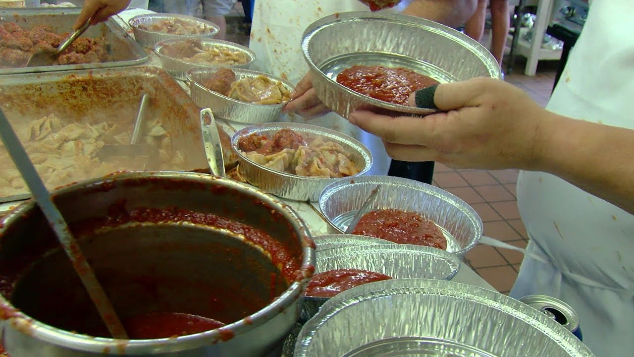 Sacred Heart Church hosts annual Italian dinner - YouTube