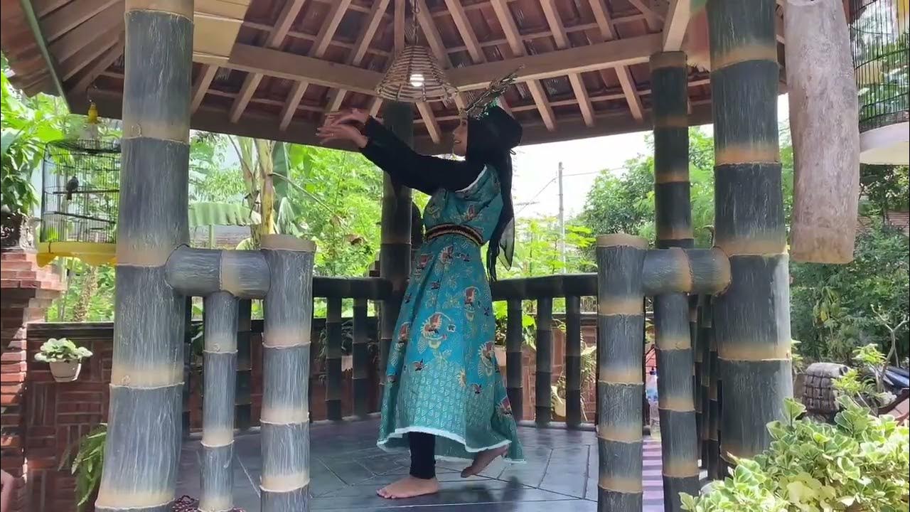 tari Gambang suling(tugas tutorial 3 keterampilan musik dan tari) - YouTube