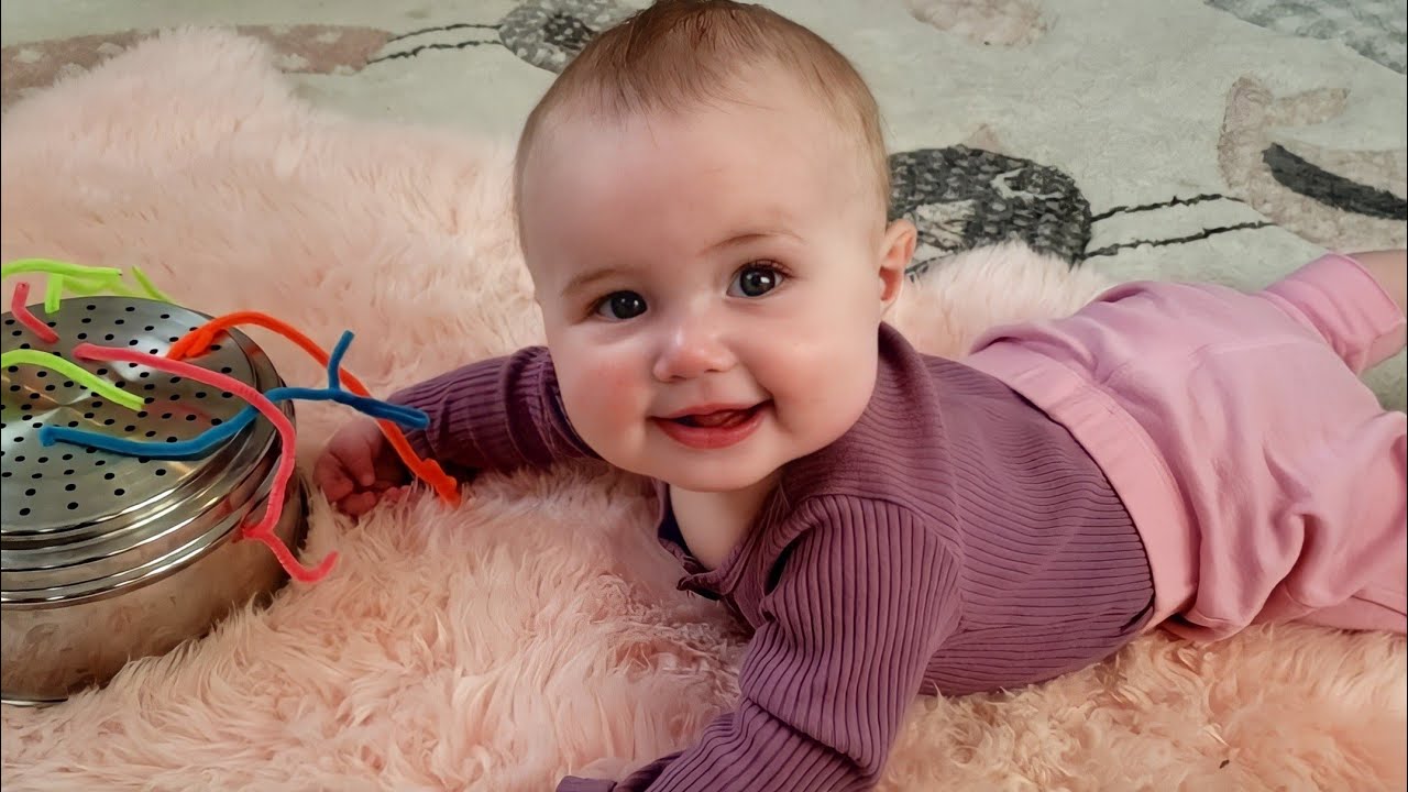 Baby Aubrey Learned to Wave! Casual & Cute Baby Vlog #8monthold - YouTube