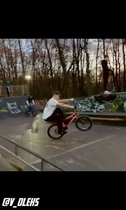 Crazy BMX tricks - YouTube